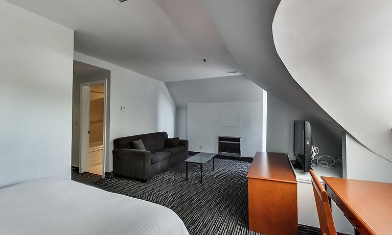 ISABELLA HOTEL & SUITES TORONTO
